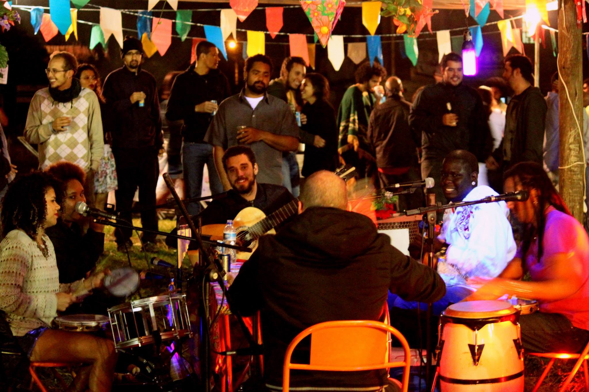 Samba na Rua | Metrópoles