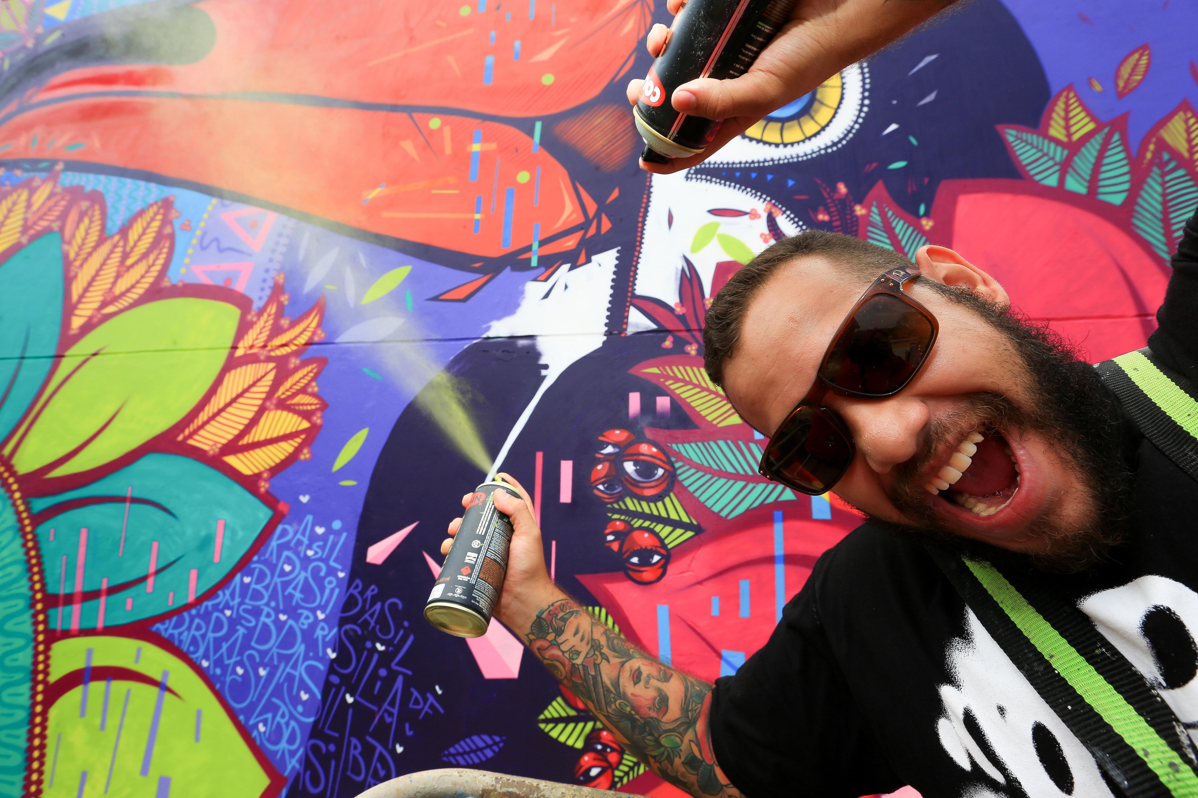 Grafites dão vida à cidade | Metrópoles