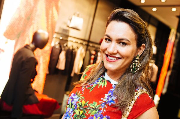 Bruno Astuto comanda lançamento de coleção da Armani em Brasília ...