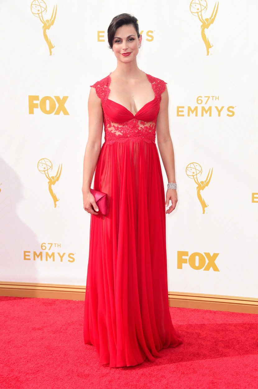 Veja os looks que passaram pelo tapete vermelho do Emmy