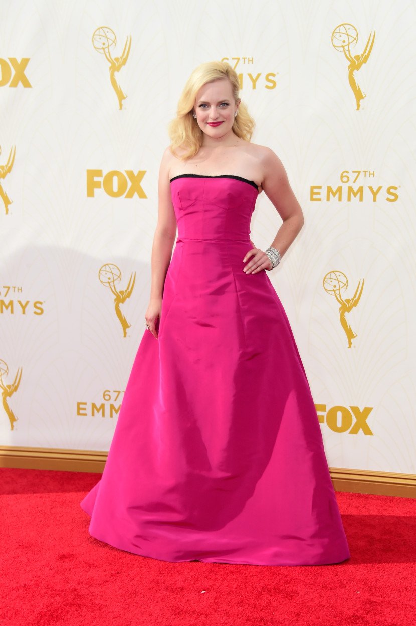 Veja os looks que passaram pelo tapete vermelho do Emmy