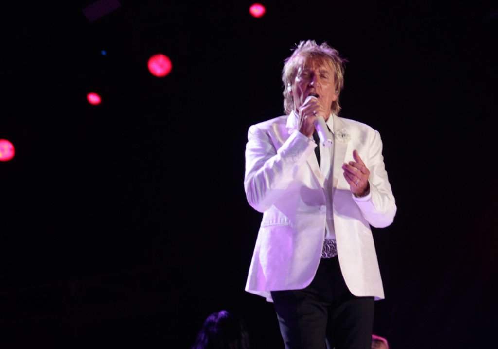 Rod Stewart e Elton John fazem show empolgante no Rock In Rio | Metrópoles