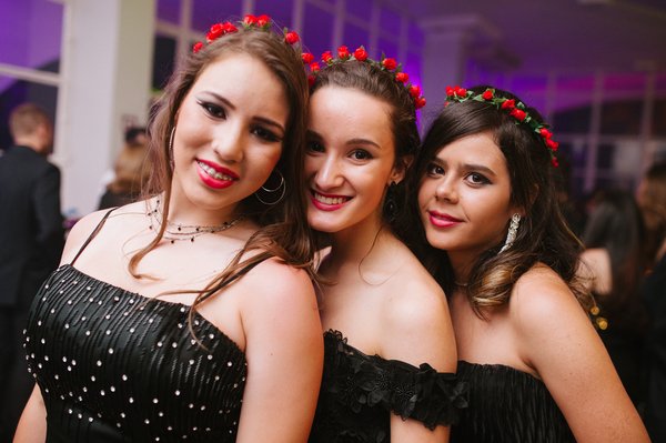 Début all black e valsa especial para Bianca Lima | Metrópoles