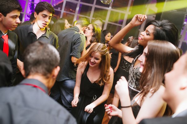 Début all black e valsa especial para Bianca Lima | Metrópoles