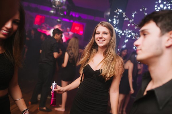 Début all black e valsa especial para Bianca Lima | Metrópoles