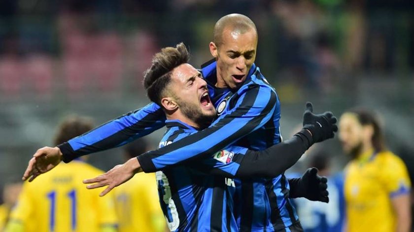 Com gol de Miranda, Inter de Milão ganha e cola na briga pela Liga dos ...