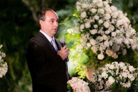 Sara Dalete e Erick Lopes vencem projeto e se casam | Metrópoles