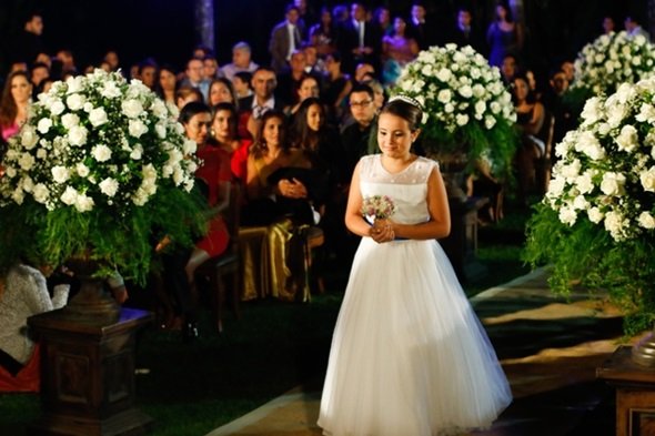 Sara Dalete e Erick Lopes vencem projeto e se casam | Metrópoles