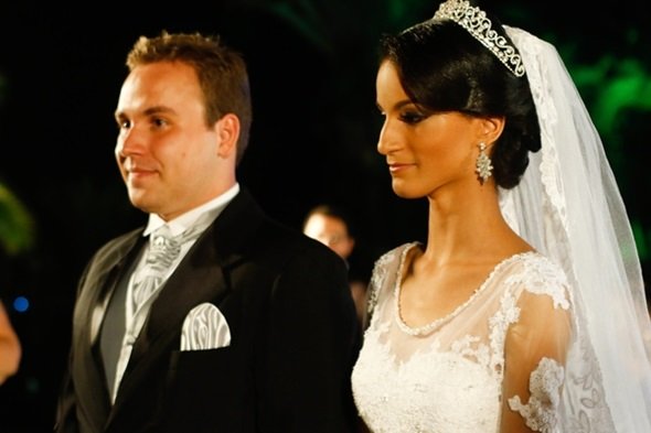 Sara Dalete e Erick Lopes vencem projeto e se casam | Metrópoles