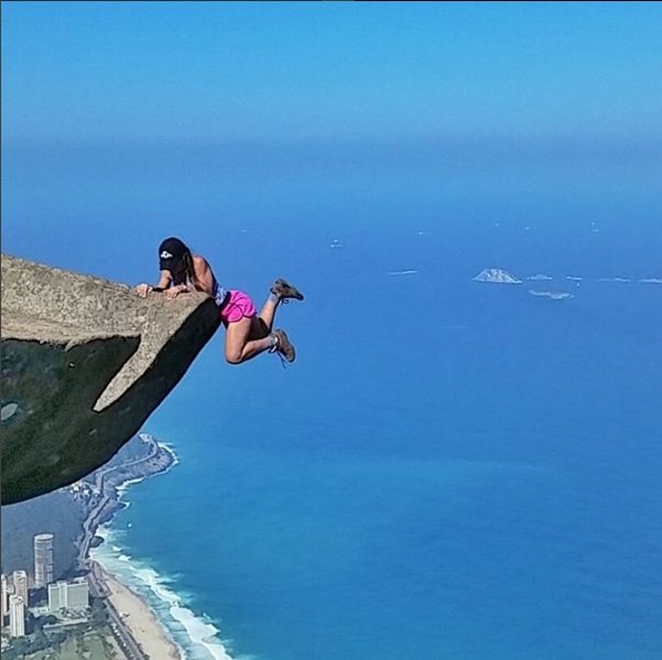 Pedra da Gávea, no Rio, é cenário de fotos lindas (e assustadoras ...