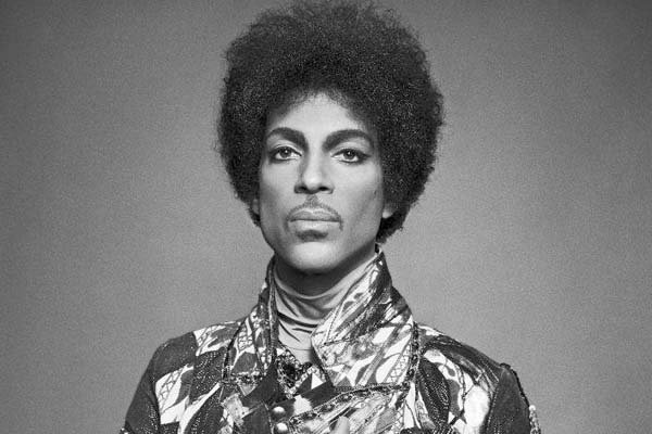 Metamorfose fashion. O estilo revolucionário de Prince | Metrópoles