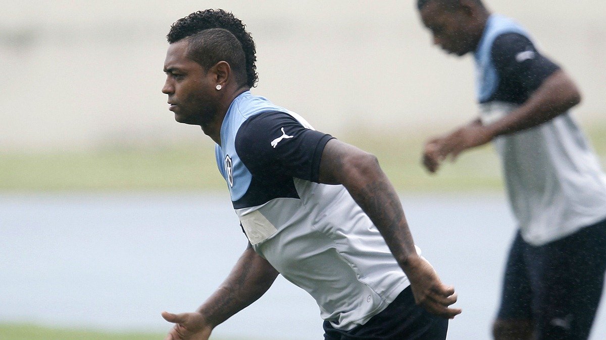 Família de Jobson vai se mudar após filho levar tesouradas no DF ...