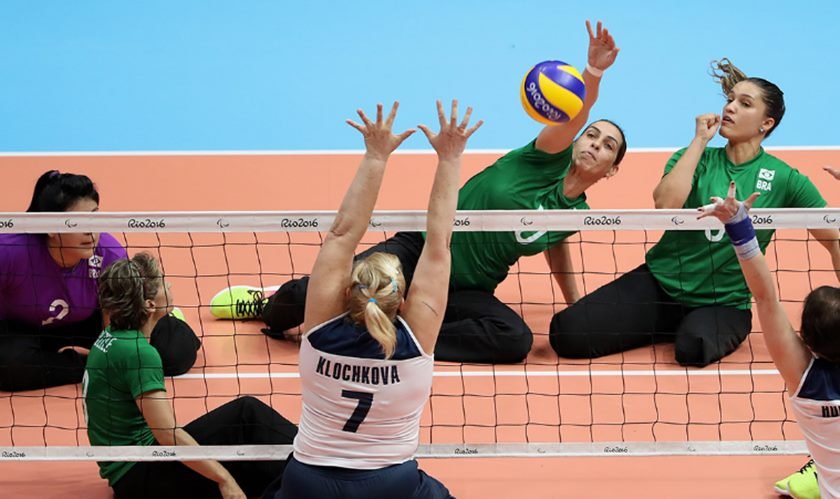 Seleção feminina vence Ucrânia no vôlei sentado e está na semifinal ...