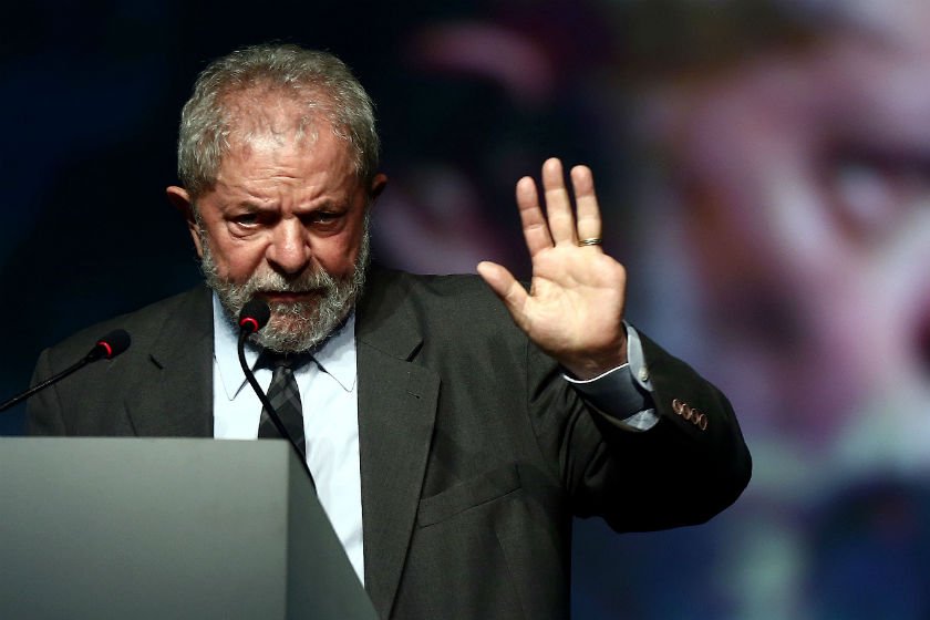 Lula diz ser o único a resistir à euforia da "insanidade judicial"