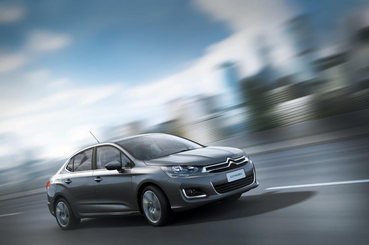 Citroën lança série “esportiva” C4 Lounge S com revisão de R$ 1/dia ...