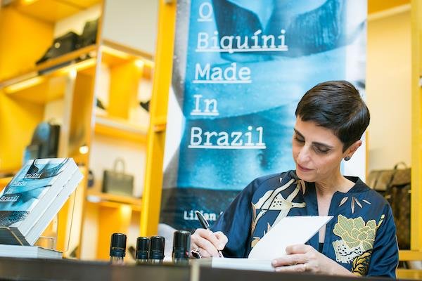 Lilian Pacce lança livro sobre o biquíni na Louis Vuitton de Brasília ...