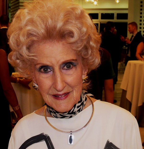 Asta Rose Alcaide, a Mulher-Ópera, era um luxo só | Metrópoles