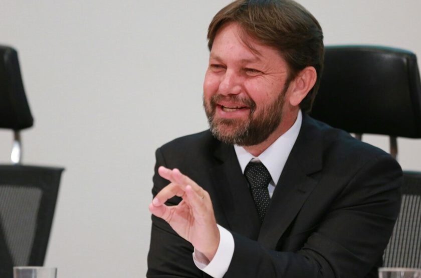 Joe Valle esquiva-se de Rollemberg e reforça aceno para Jofran Frejat ...