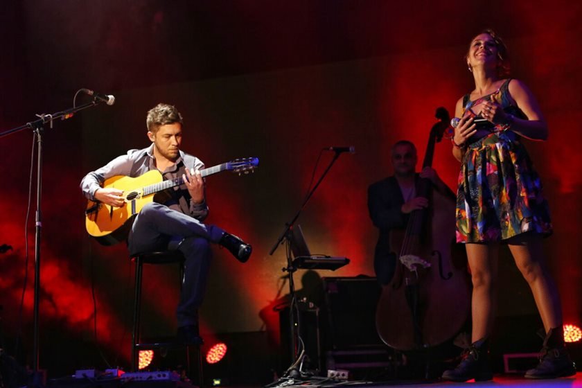 Zaz agita público de Brasília com sucessos da carreira | Metrópoles