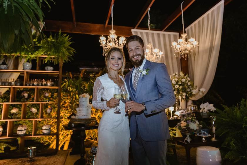 Tati Venuto e Fillipe Janiques se casam em Pirenópolis com festa boho ...