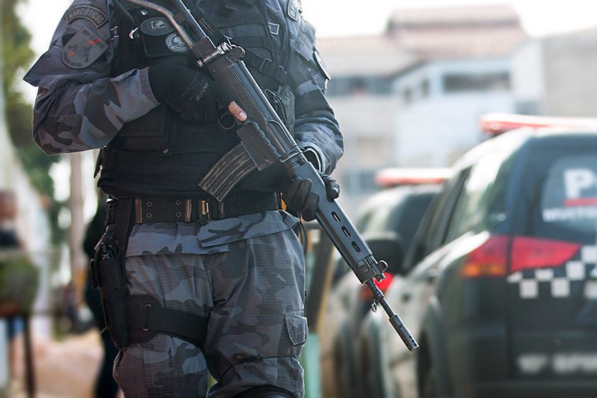 Bandidos tentam matar rapaz e avó dele é alvejada na perna | Metrópoles Bandidos tentam matar rapaz e avó dele é alvejada na perna | Metrópoles