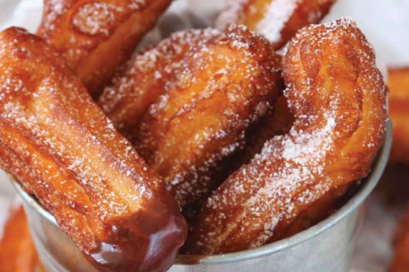 Churros de doce de leite caseiros e deliciosos: veja a receita | Metrópoles