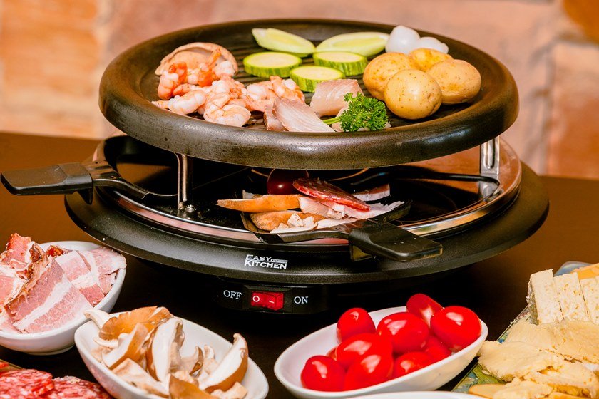 Três lugares em Brasília que servem raclette, o queijo suíço derretido