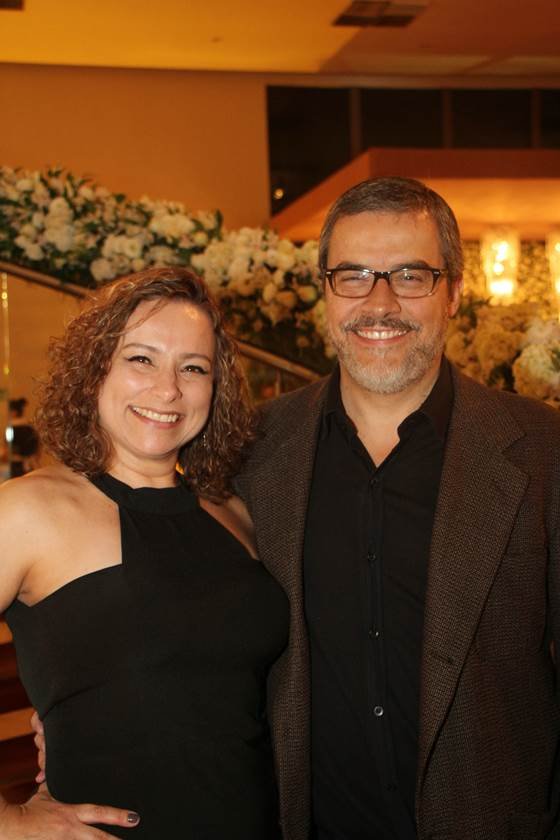 Cerimônia romântica marca casamento de Débora Maciel e Pedro Nakamura ...