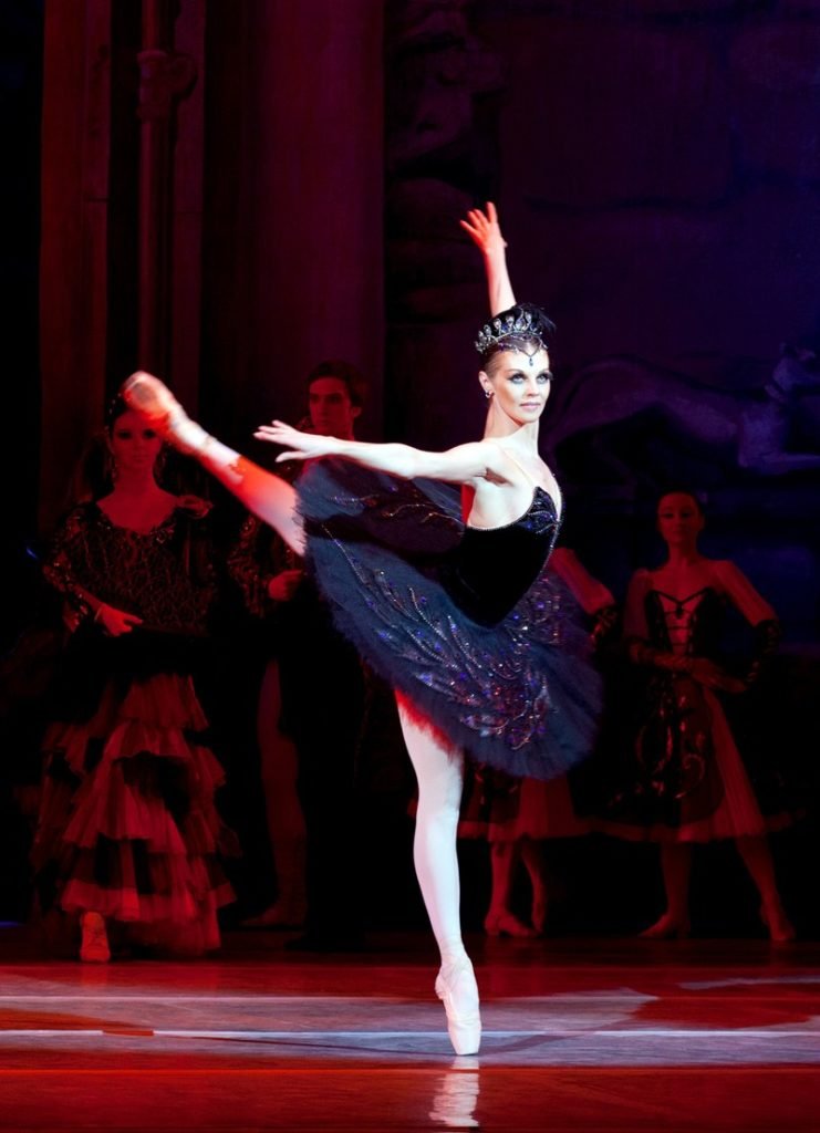 Conheça os dançarinos do Kiev Ballet que se apresentarão em Brasília ...