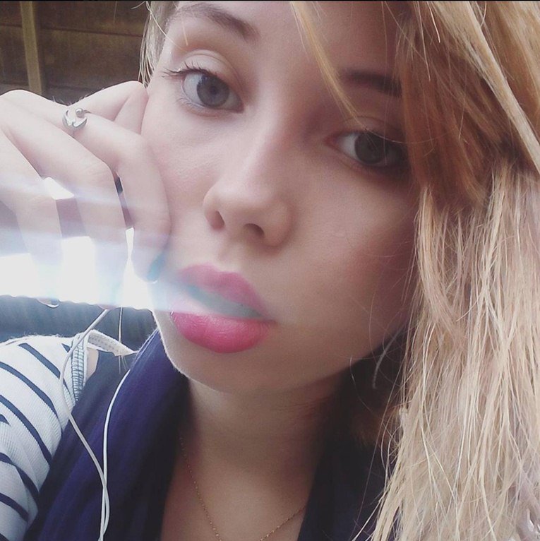 Ex-namorado de jovem que transmitiu própria morte ao vivo é internado ... Ex-namorado de jovem que transmitiu própria morte ao vivo é internado ...