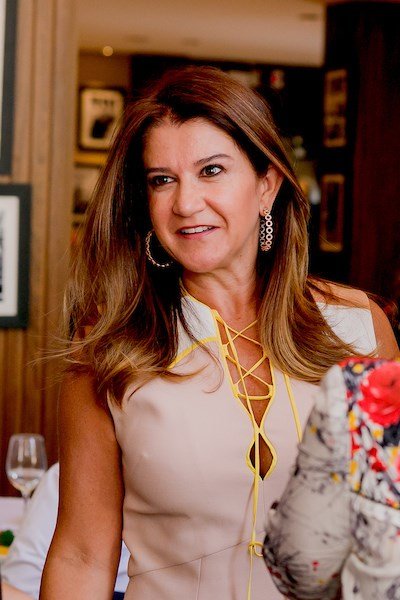 Andressa Mendonça e Mariana Cosac lançam novidades na Vestindo a Mesa ...