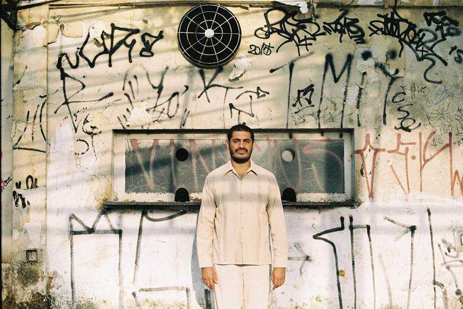 Criolo desabafa sobre morte da irmã por Covid-19: “Não aceito” | Metrópoles