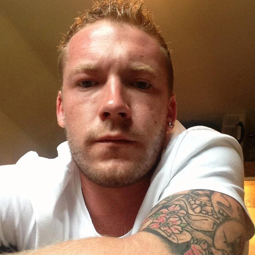 Homem é encontrado morto por asfixia ao lado de píton de estimação