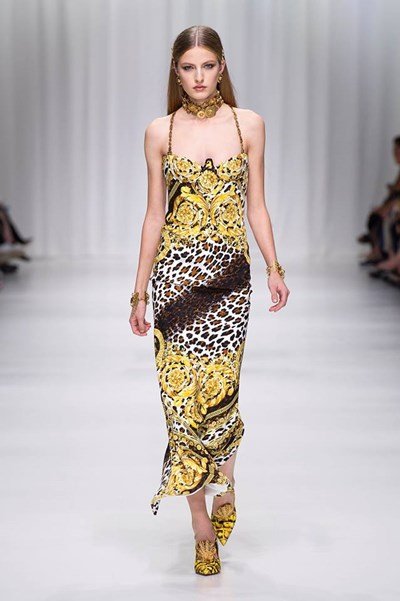 Versace: os melhores looks do desfile mais icônico da temporada ...