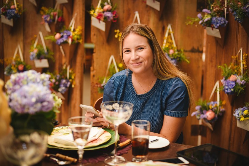 Andressa Mendonça e Mariana Cosac lançam novidades na Vestindo a Mesa