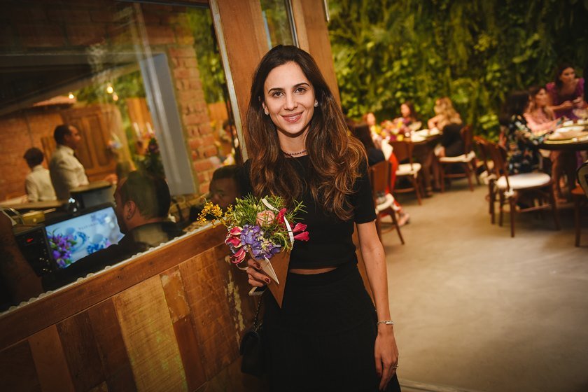 Andressa Mendonça e Mariana Cosac lançam novidades na Vestindo a Mesa