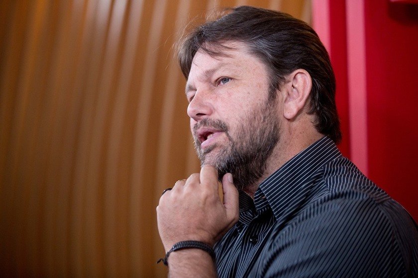 Declaração de Joe Valle para amigos o deixa distante de futuro governo ...