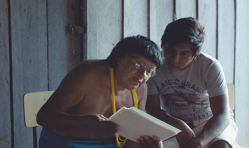 “Tento traduzir potência da cultura indígena”, diz diretor de Ex-Pajé ...