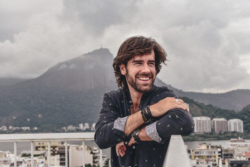 Galã de novelas, Marcos Pitombo assume namoro com diretor | Metrópoles