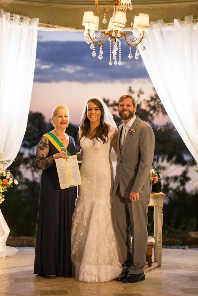 Raquel Ribeiro e Daniel Caputo Bastos celebram união ao entardecer ...