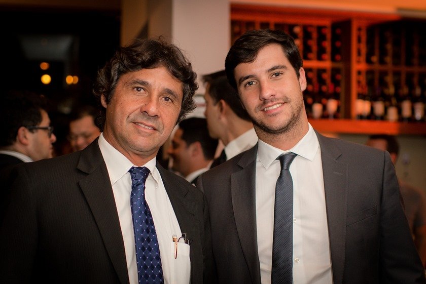 Advogado Leonardo Ranña lança livro em noite de autógrafos | Metrópoles