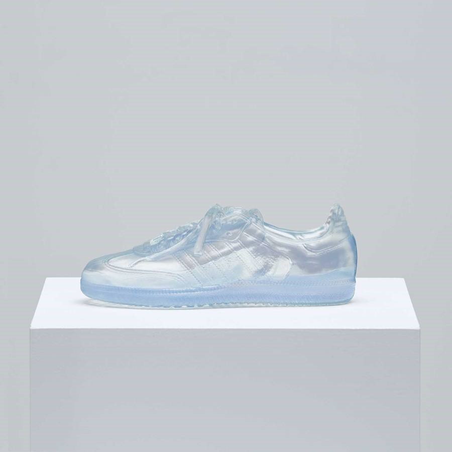 Adidas convida Kate Moss e personalidades para colab beneficente ...