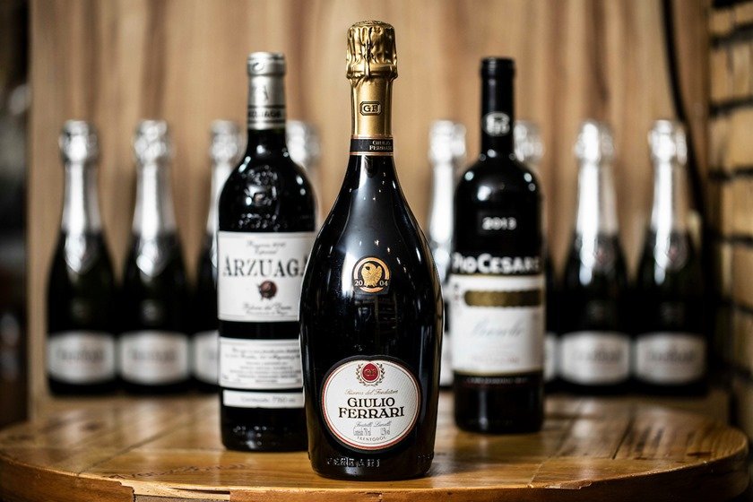 Noite de jazz e degustação de vinhos movimenta enoteca Decanter ...