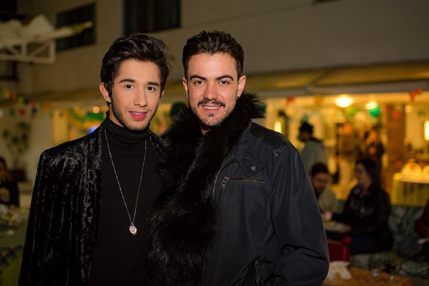 Giselle e Rafael Favetti recebem amigos para arraial animado | Metrópoles