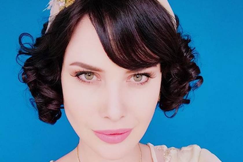 Mayana Moura raspa o cabelo para interpretar o capeta na Record TV ...