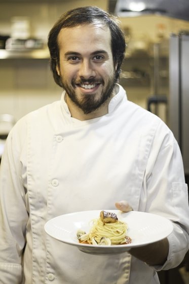 Brasileiro compete com 17 outros chefs pelo título de Master of Pasta ...