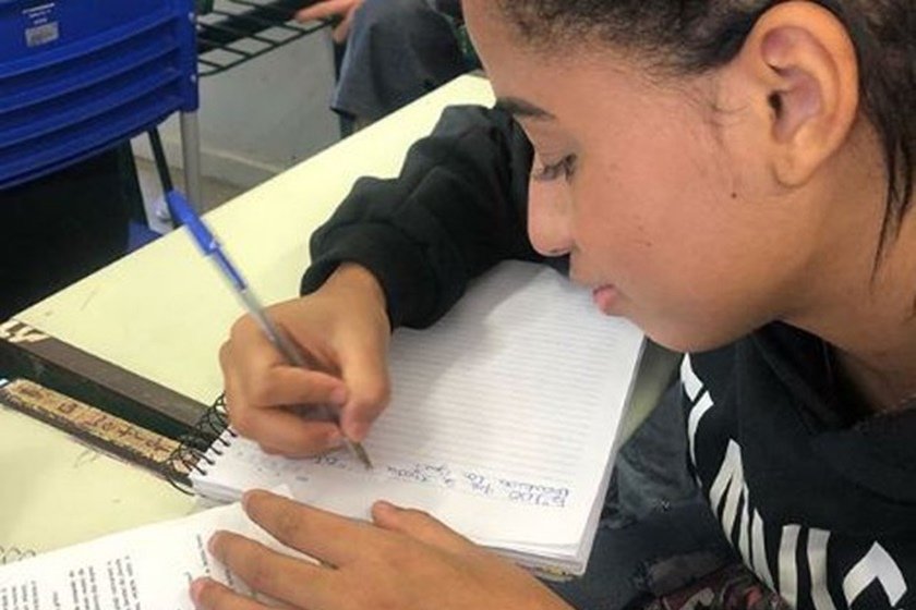 MC Loma desabafa após críticas por estudar em escola pública | Metrópoles MC Loma desabafa após críticas por estudar em escola pública | Metrópoles