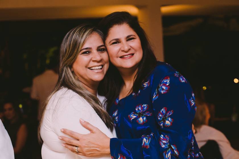 Mayra Perin abre as portas para celebração do b-day de Isabelle Jabour