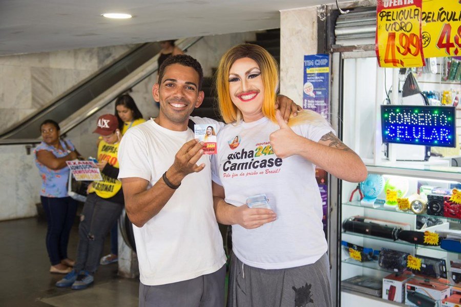 Rafael da Escóssia: brasileiro, solteiro, artista, bicha-camicase ...