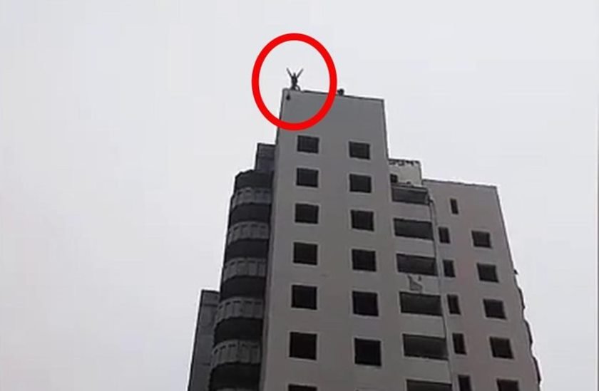 Adolescente pula de 14º andar de prédio com paraquedas amador e morre ... Adolescente pula de 14º andar de prédio com paraquedas amador e morre ...